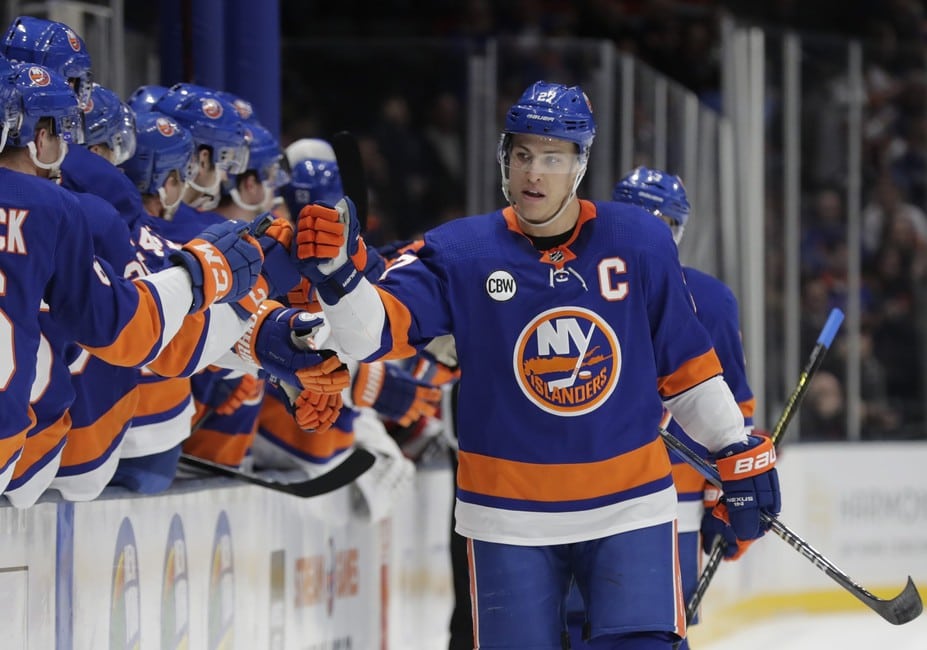 New York Islanders Have Big First Period to Beat New Jersey Devils