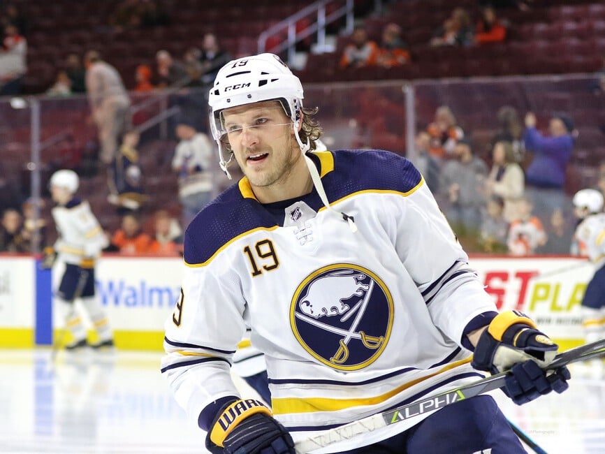 Chicago Blackhawks Sign Jake McCabe to 4-Year Contract