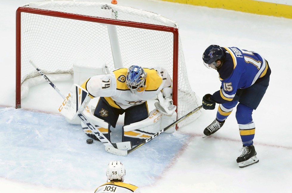 St. Louis Blues Bury Predators - Saros Chased, O'Reilly & Schenn Score
