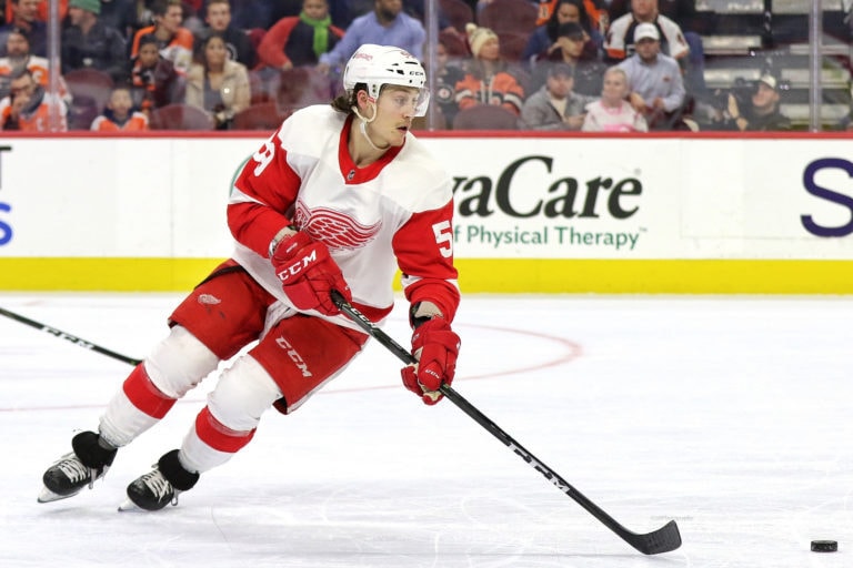 Blackhawks' Tyler Bertuzzi Making a Big Impact to Start the 2025-26 ...