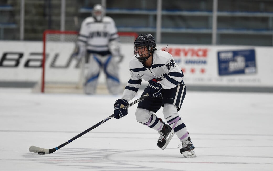 Boston Pride: 2018 Draftee Jenna Rheault Signs Fresh From UNH