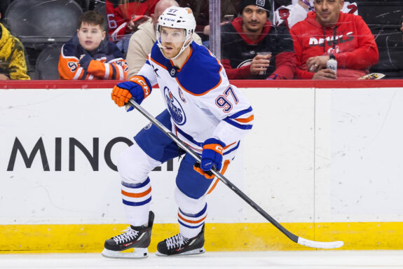 Connor McDavid Is Suddenly Scoring Like it's 2023 Again - The Hockey ...