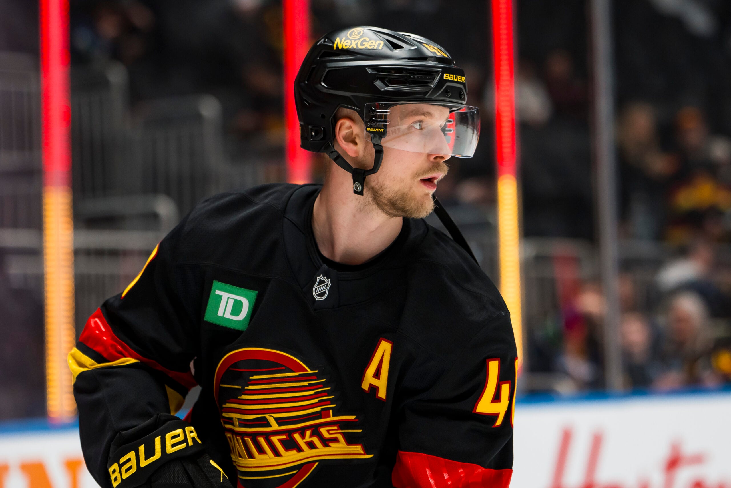 Too Many Risks for the Carolina Hurricanes to Acquire Elias Pettersson ...